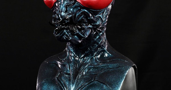 IN STOCK - Queen Fly Female Fit